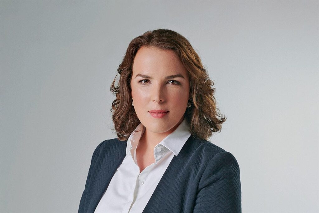 Nina Dusper Sušić, Hitachi Energy: Creating A Carbon -Free Future